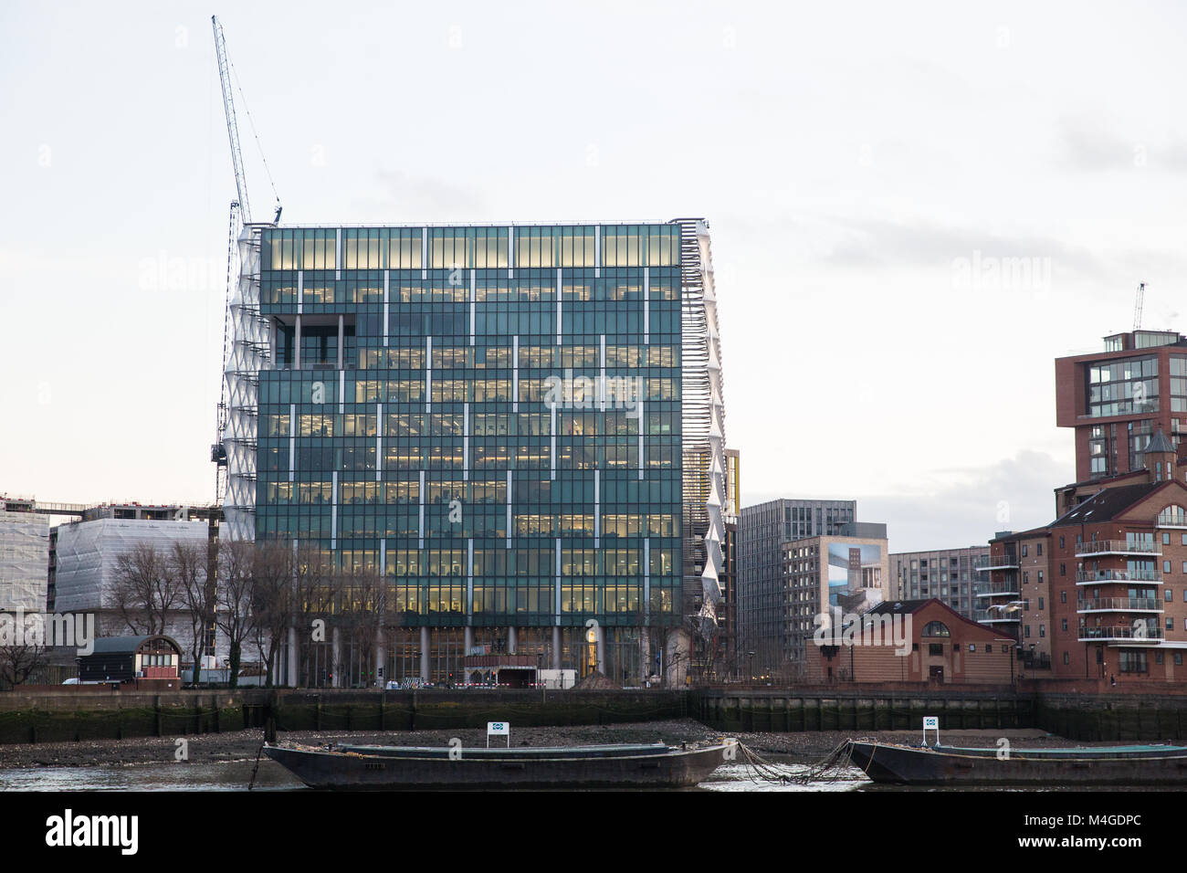 Embassy gardens landscape hi-res stock photography and images - Alamy