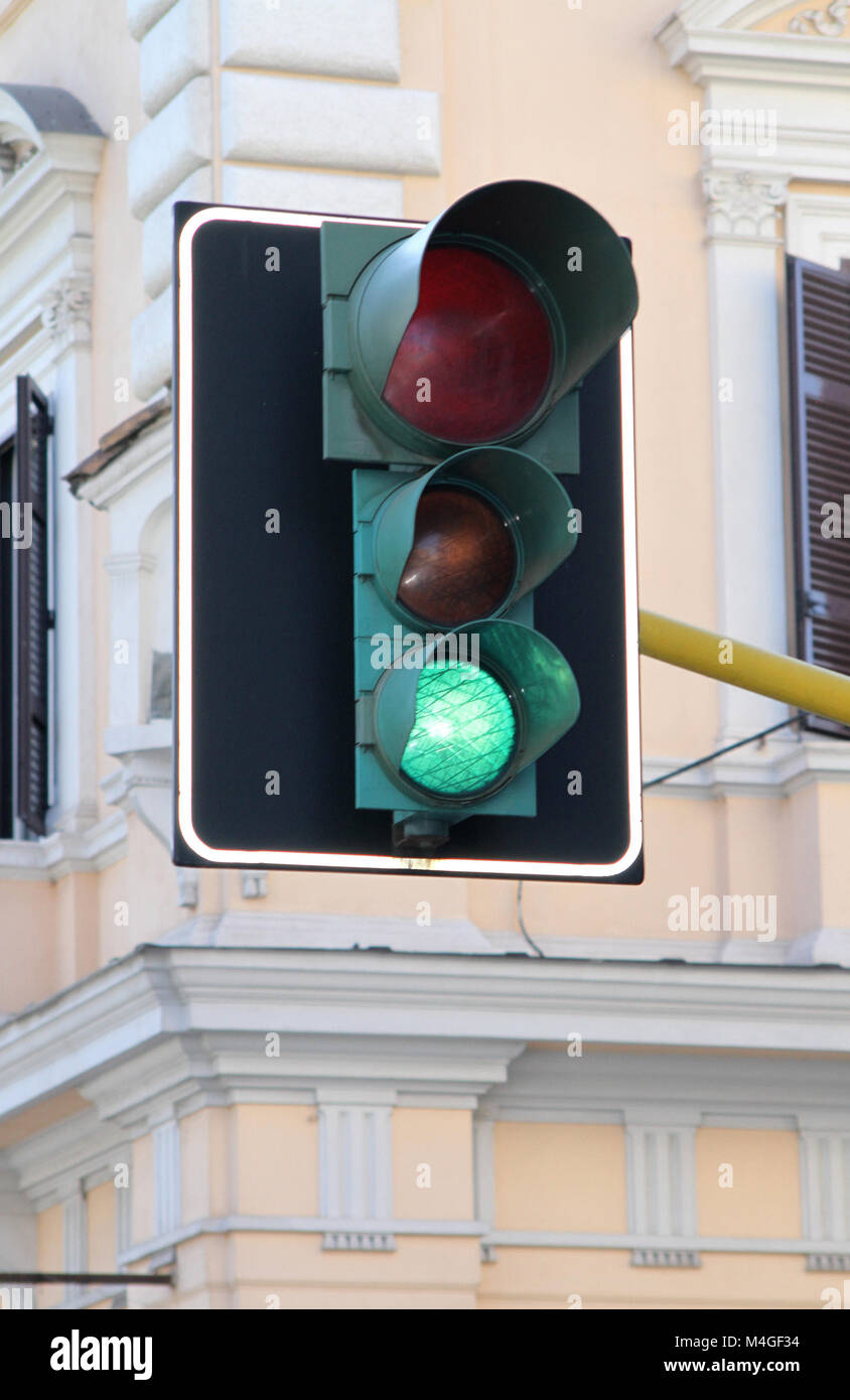 Italian traffic light hi-res stock photography and images - Alamy