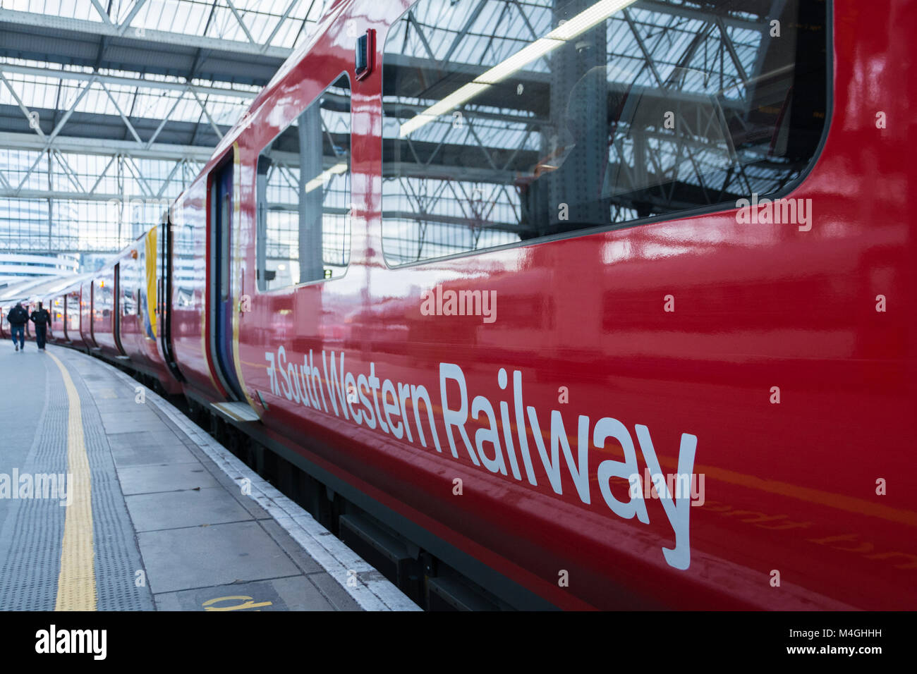 Siemens class 707 hi-res stock photography and images - Alamy