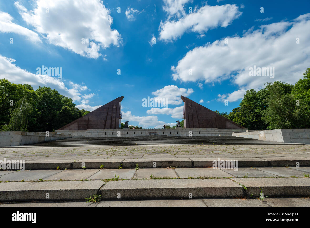 The Soviet War Memorial in Berlin's Treptower Park Stock Photo - Alamy