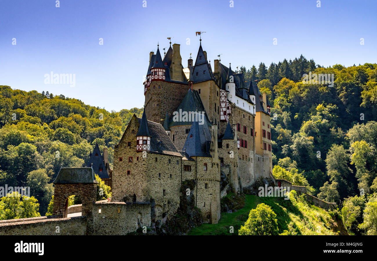 Eltz castle hi-res stock photography and images - Alamy