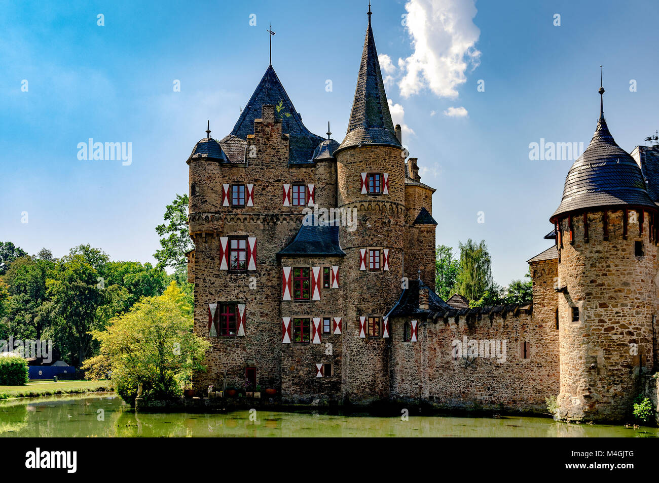 Nurburg castle hi-res stock photography and images - Alamy