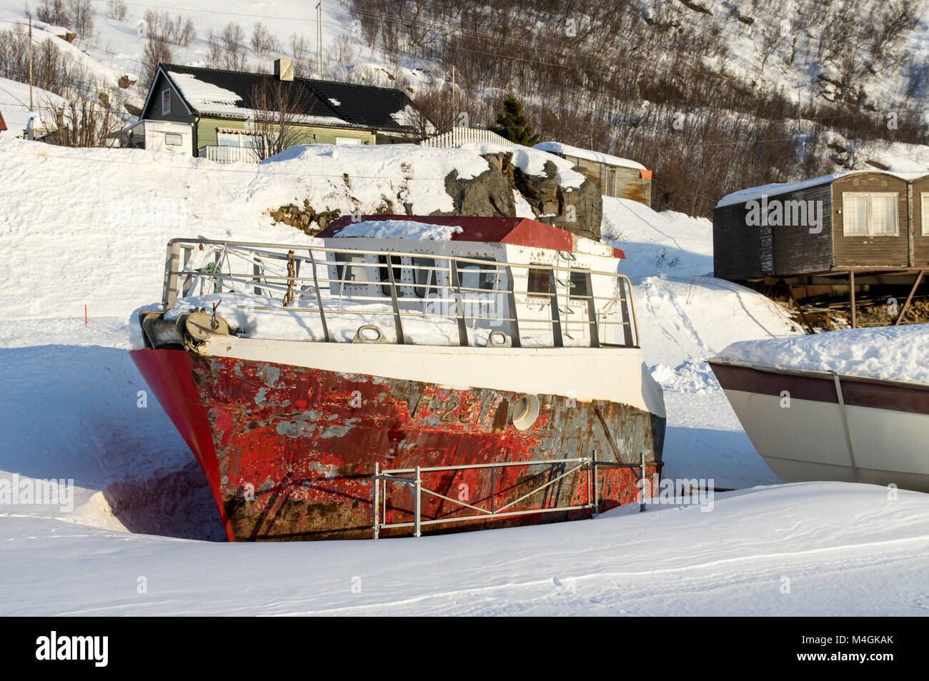 Rusty old fishing boat Stock Photo - Alamy