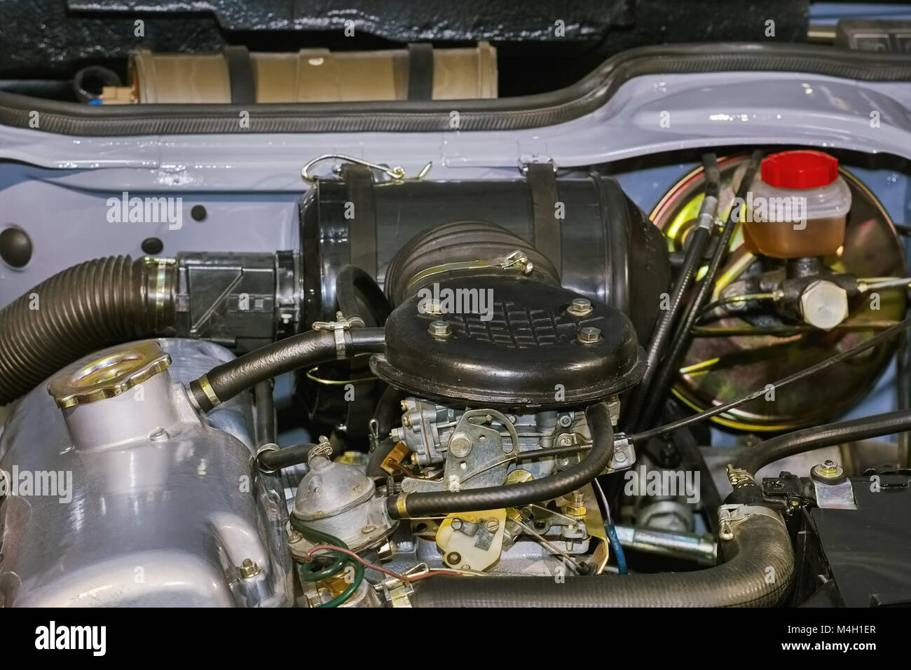 What is under the hood hi-res stock photography and images - Alamy