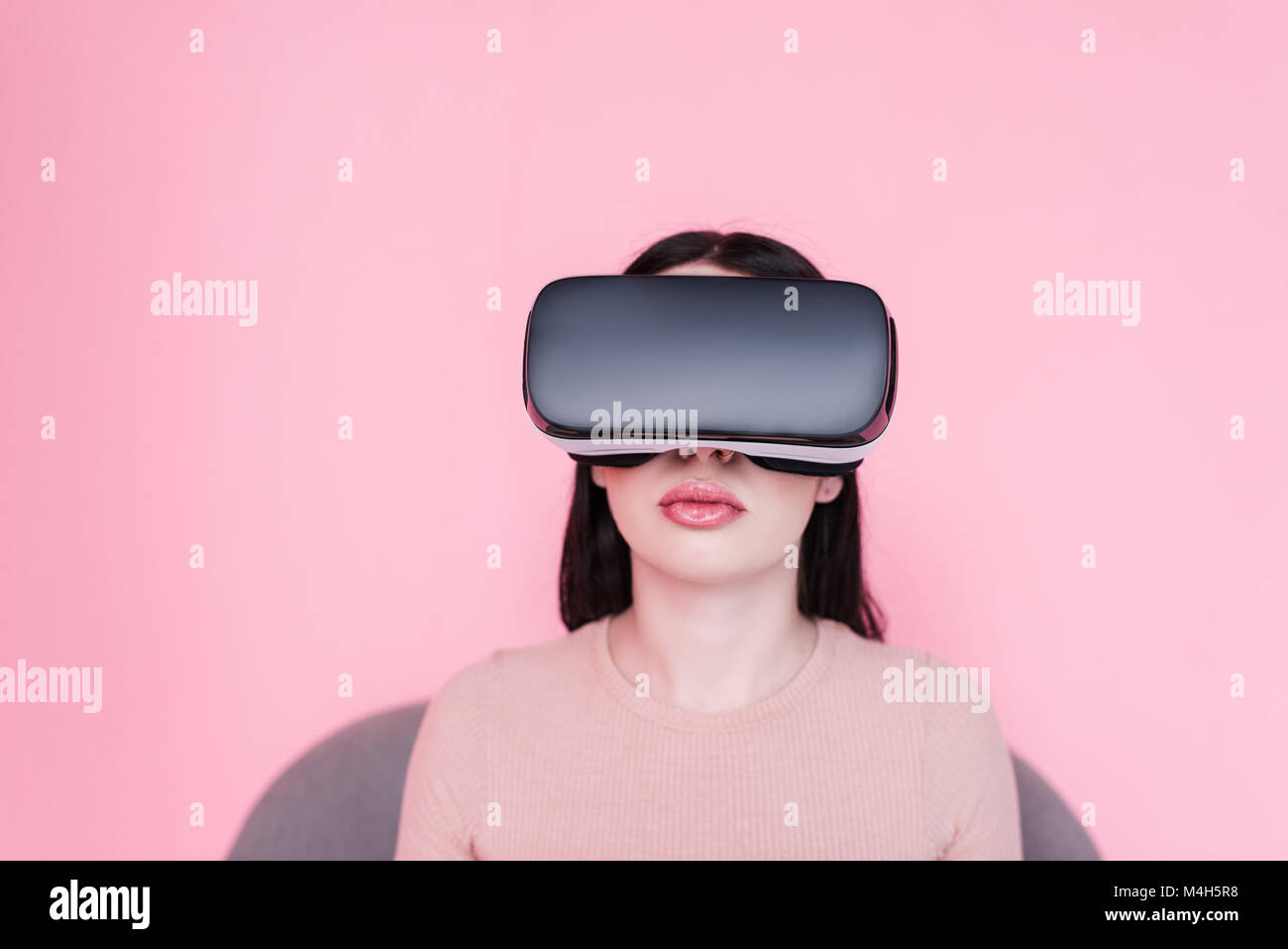 beautiful girl in vr headset Stock Photo - Alamy