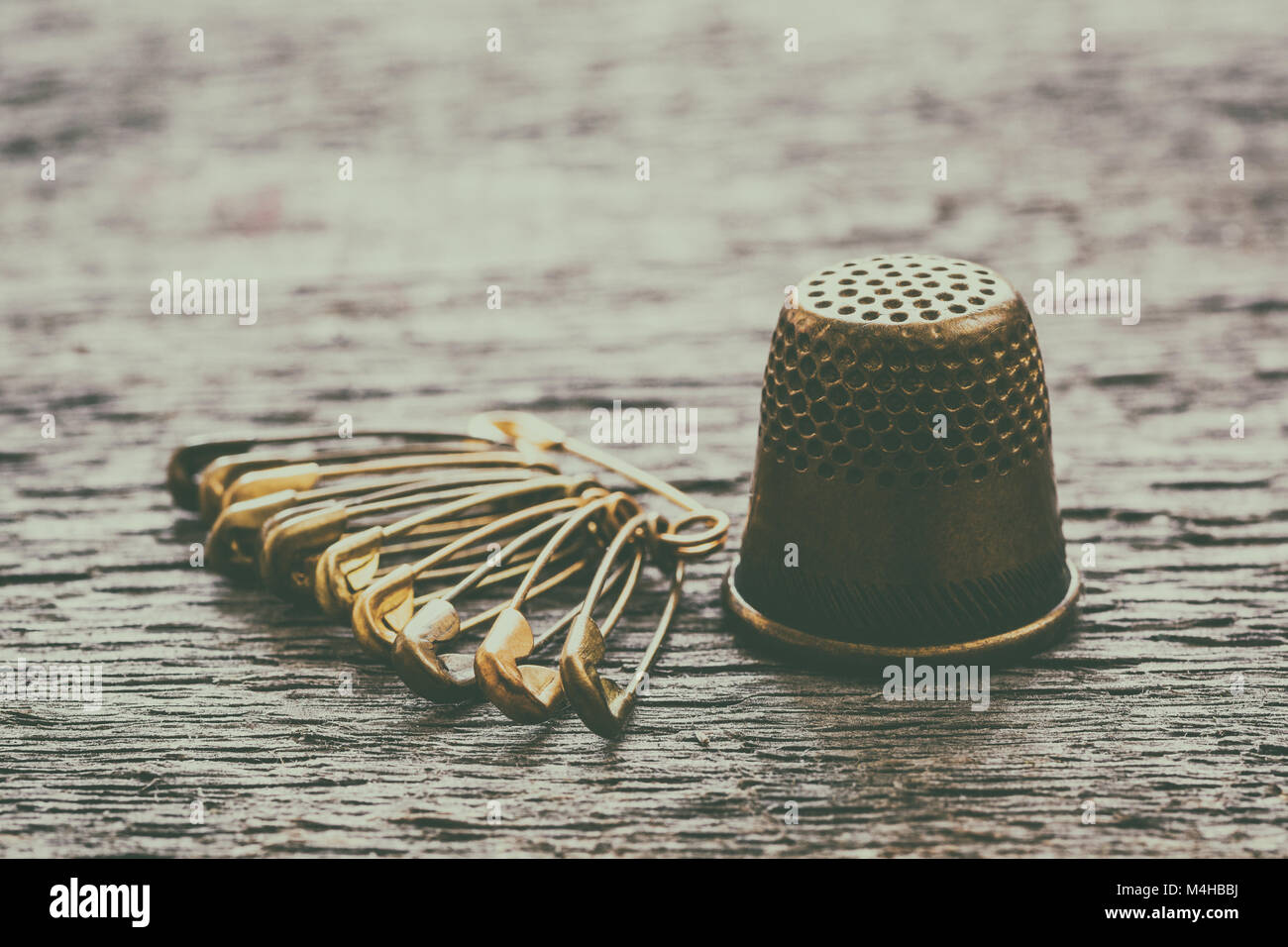 Sewing thimble hi-res stock photography and images - Alamy