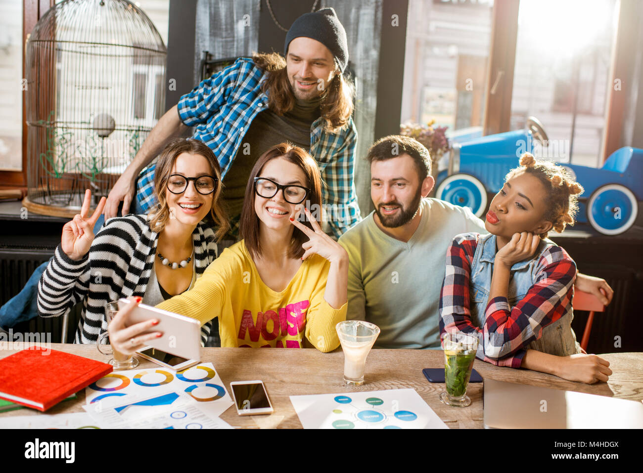 Girls Cafe Selfie High Resolution Stock Photography and Images - Alamy
