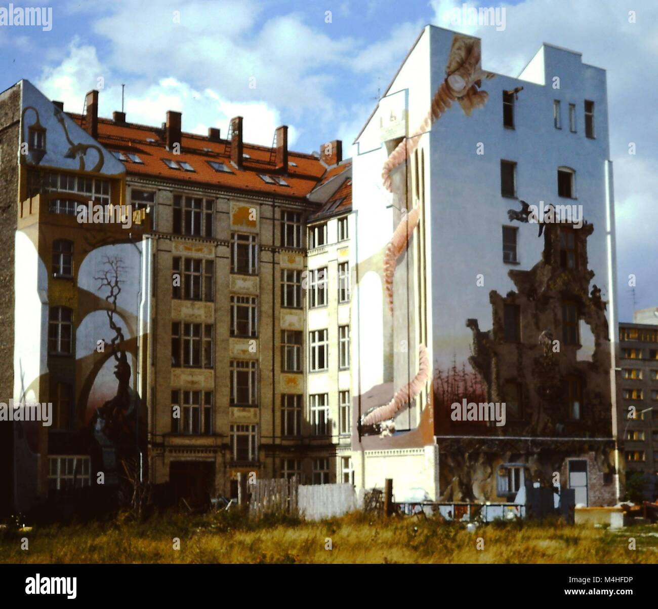 Berlin border 80's hi-res stock photography and images - Alamy