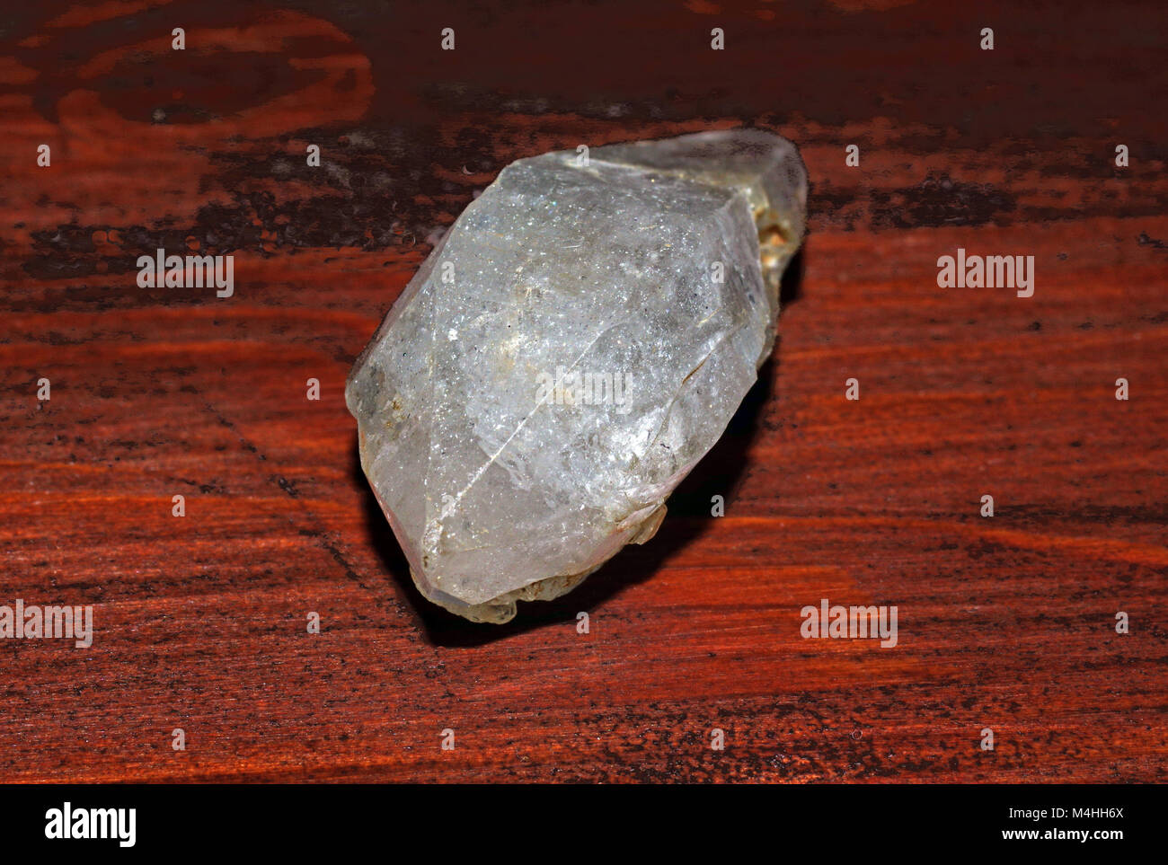 Quartz crystal close-up Stock Photo - Alamy