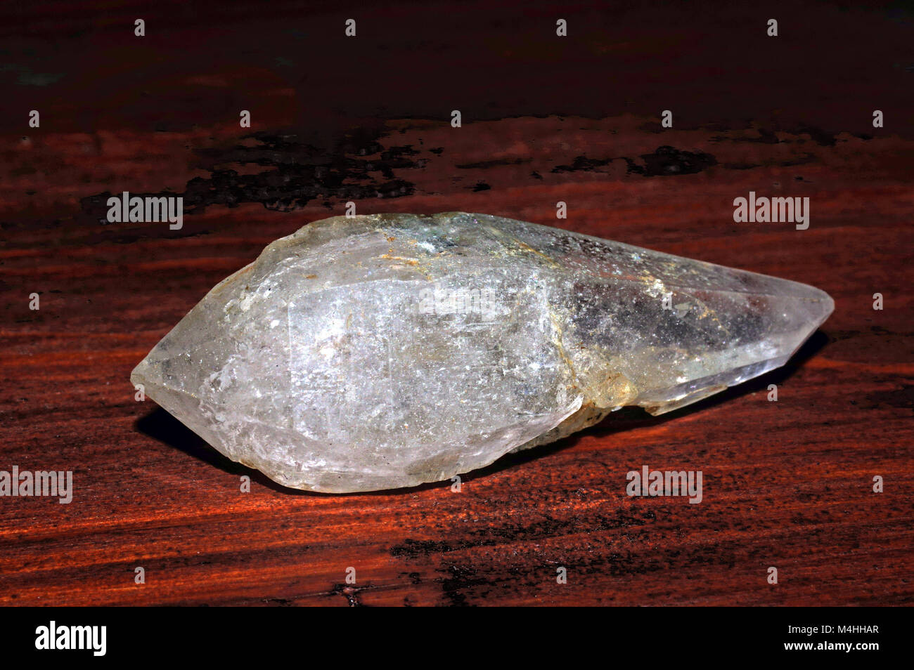 Quartz crystal close-up Stock Photo - Alamy
