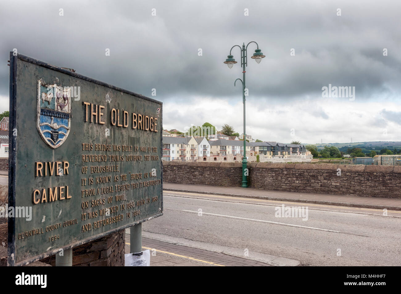 WADEBRIDGE, CORNWALL - JUME 12, 2009: Sign on the Old Bridge over the ...
