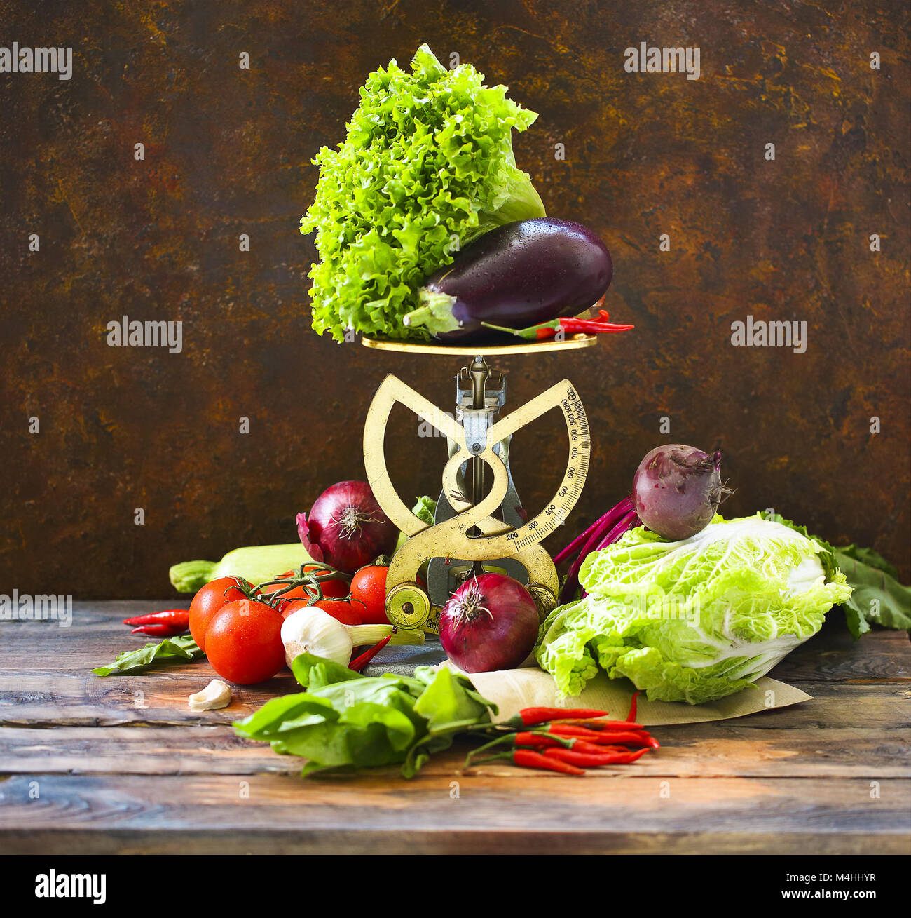 Vegetables on scales hi-res stock photography and images - Alamy