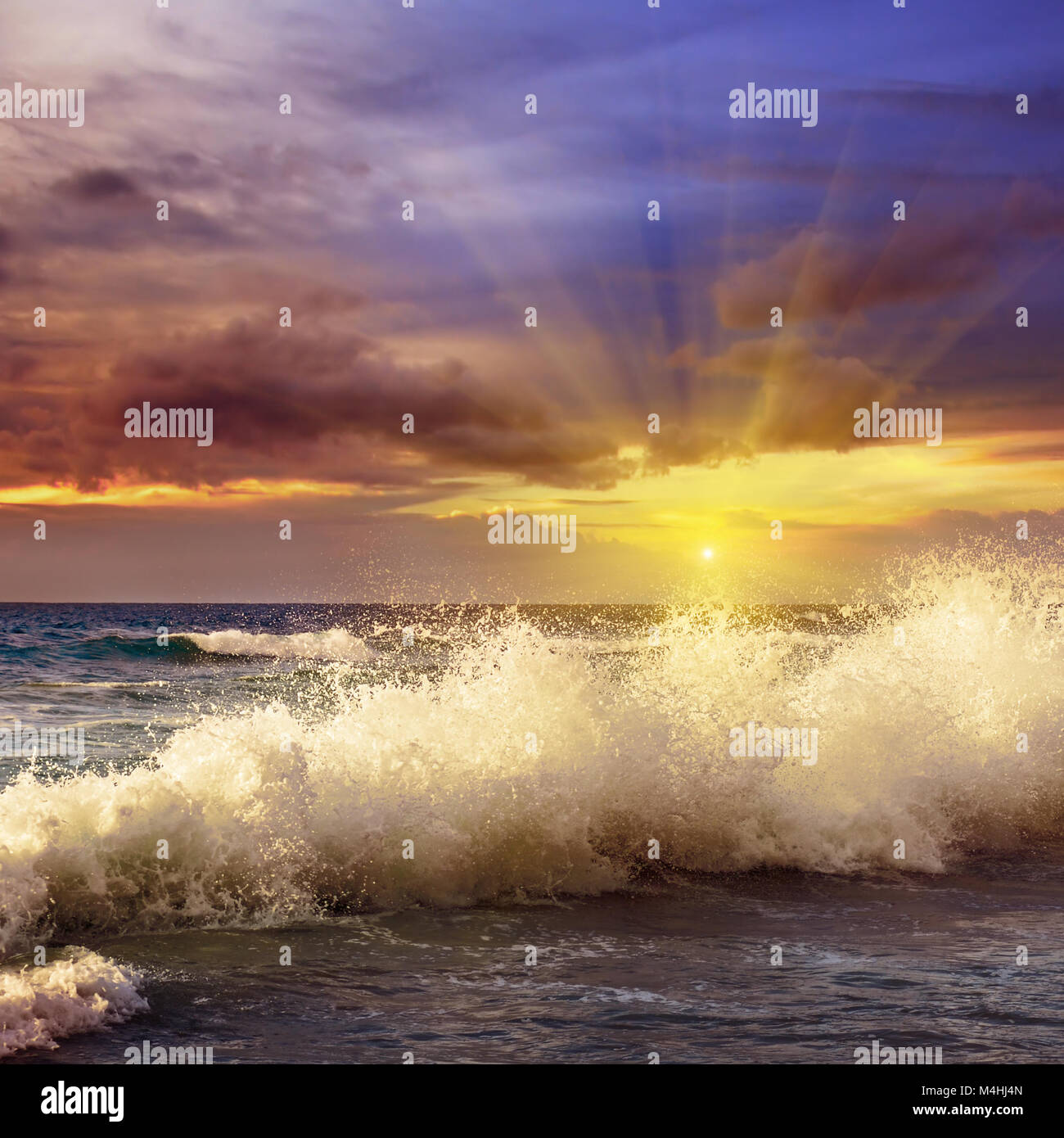 Fantastic sunset on the ocean Stock Photo - Alamy