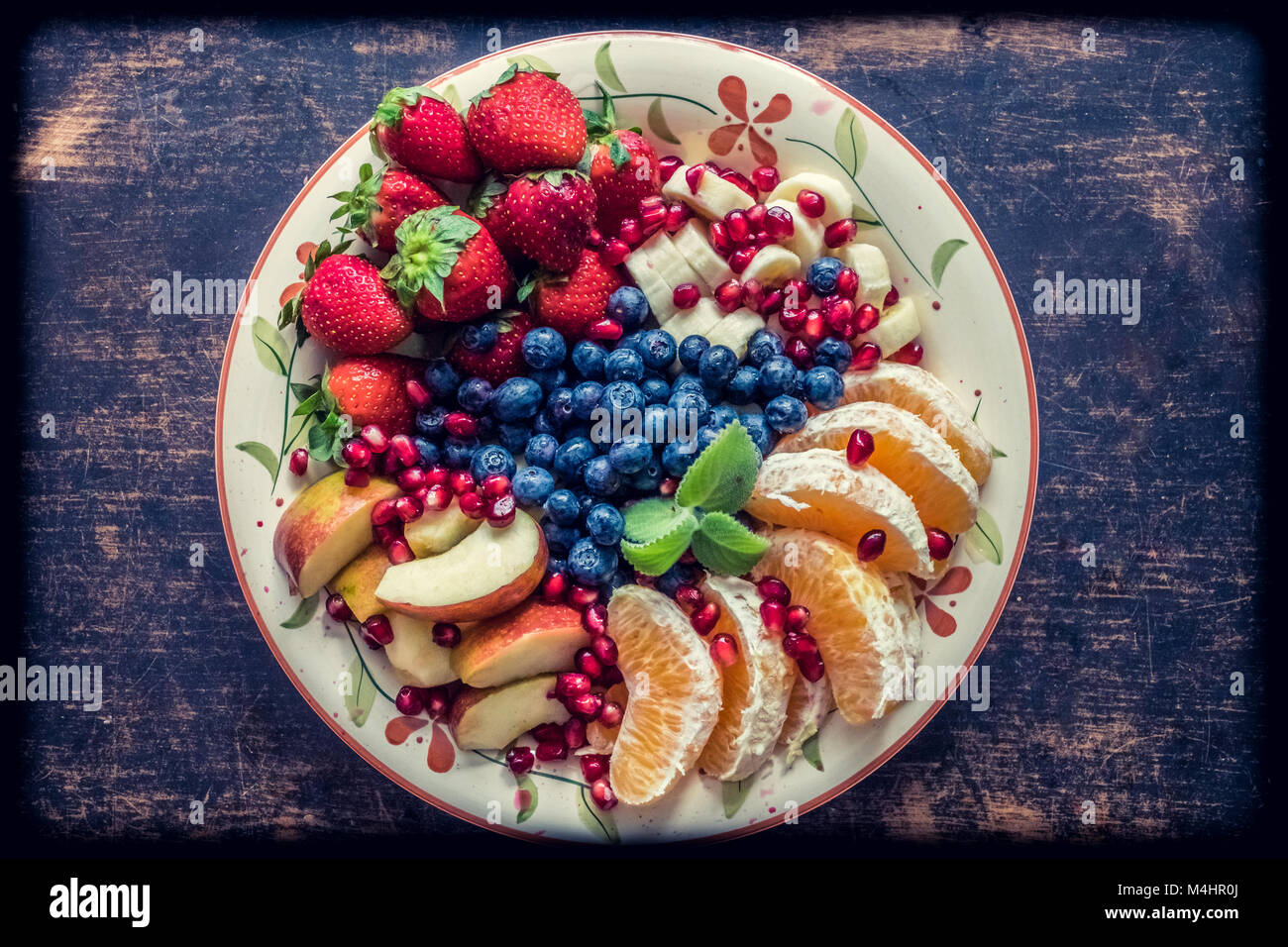 Mixed fruits platter Stock Photo - Alamy