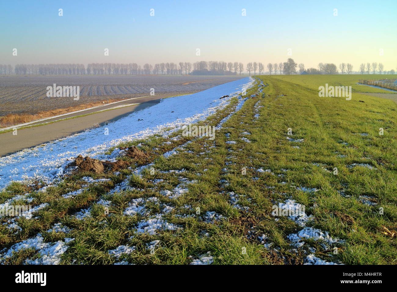 Frost border hi-res stock photography and images - Alamy