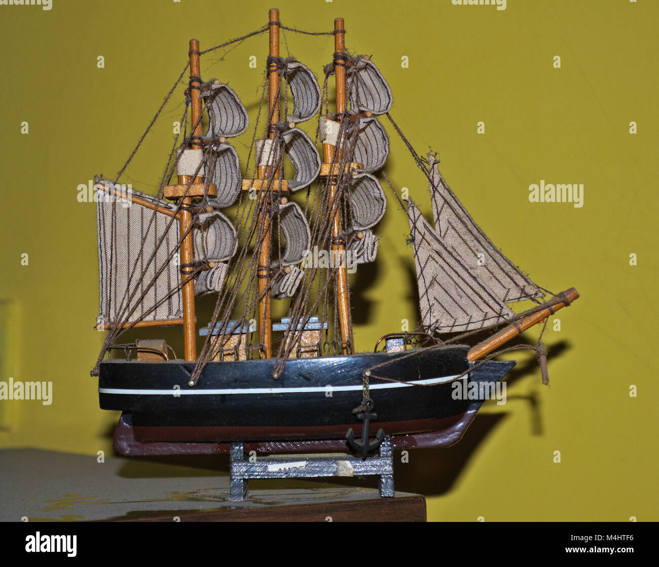 Ship model craft hi-res stock photography and images - Alamy