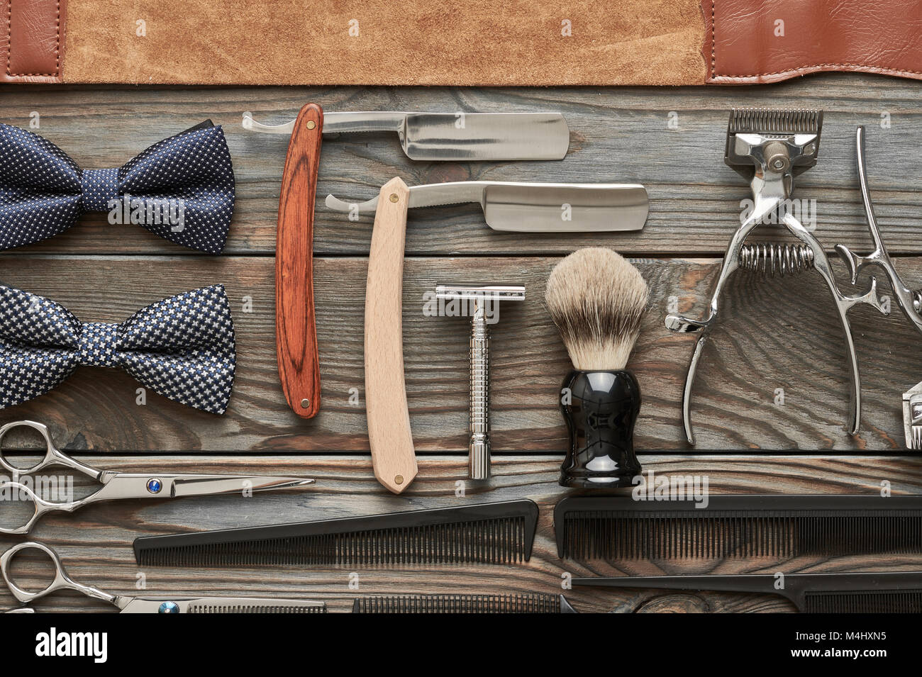 Vintage barber shop tools on wooden background Stock Photo - Alamy