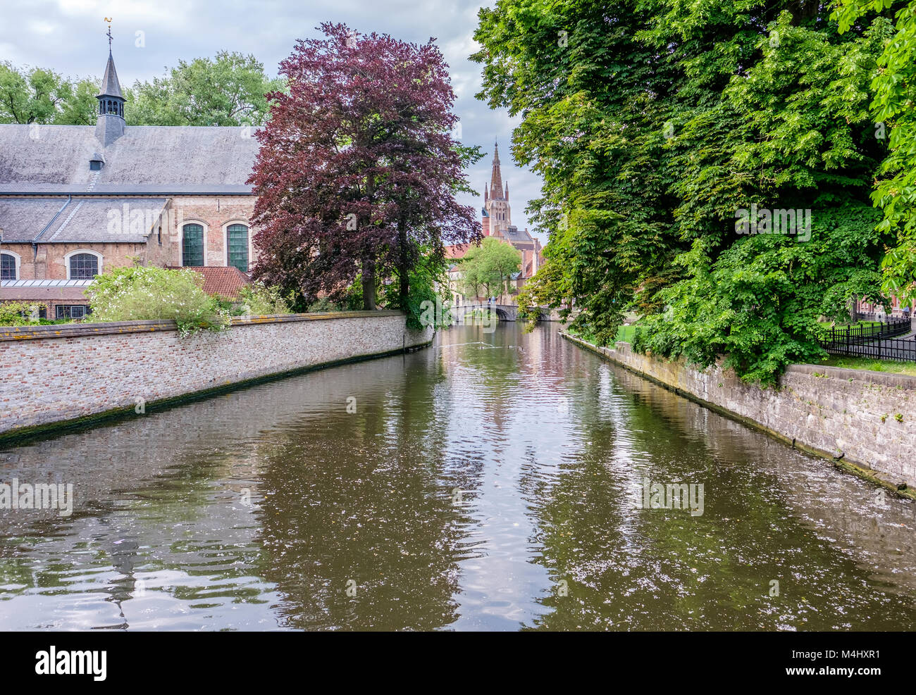 Bruges (Brugge) cityscape with water canal Stock Photo - Alamy