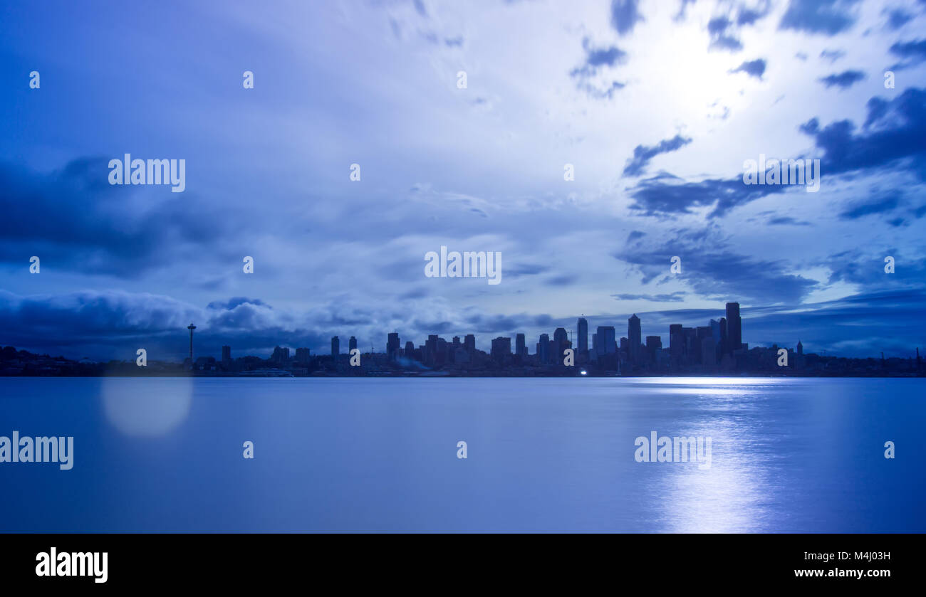early morning sunrise in seattle washington Stock Photo - Alamy