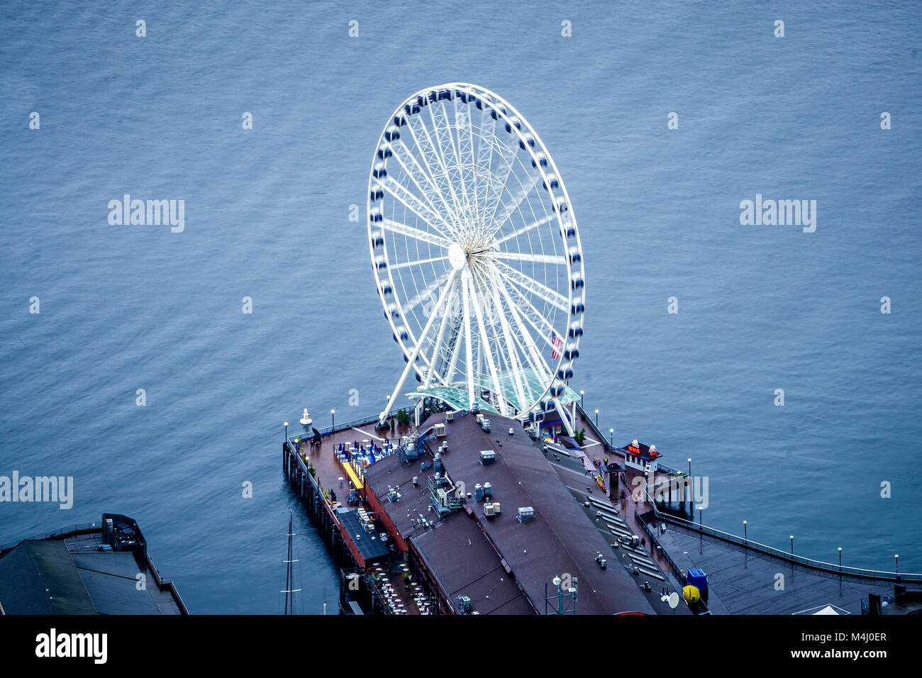 Great Ferris Wheel Puget Sound Seattle Washington Stock Photo - Alamy
