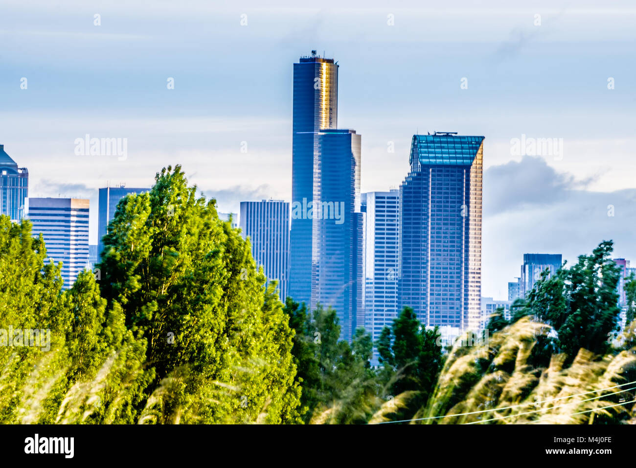 seattle washington city skyline and streets Stock Photo - Alamy