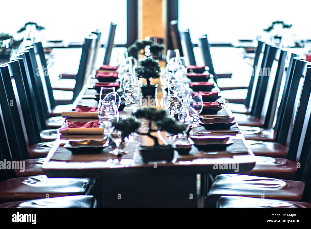 Fine dining restaurant interior hi-res stock photography and images - Alamy
