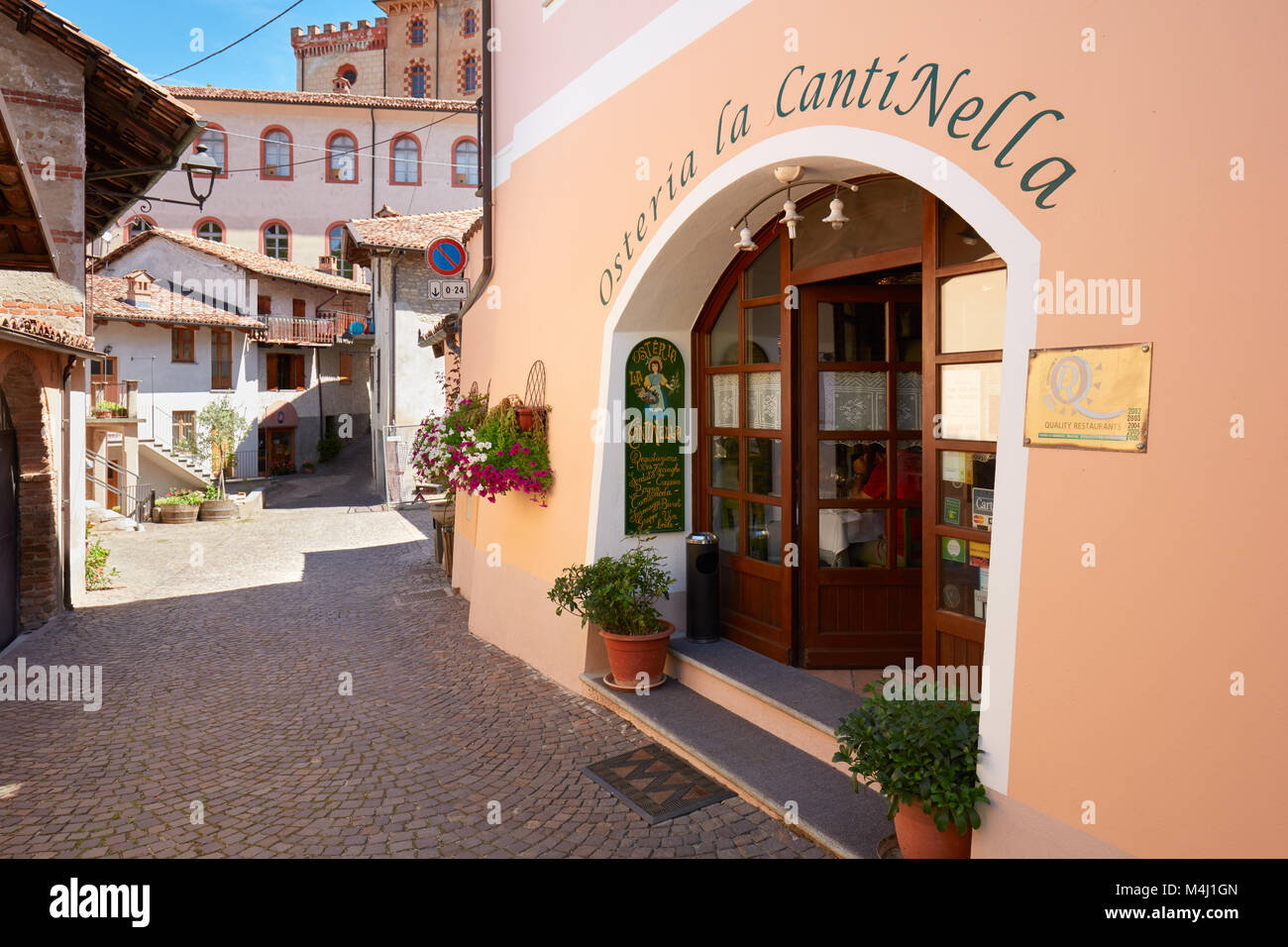 Barolo restaurant hi-res stock photography and images - Alamy