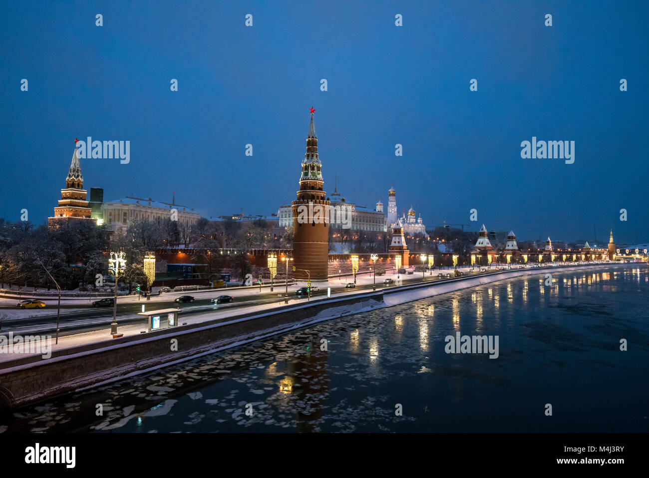 Night view of Moscow Kremlin Stock Photo - Alamy
