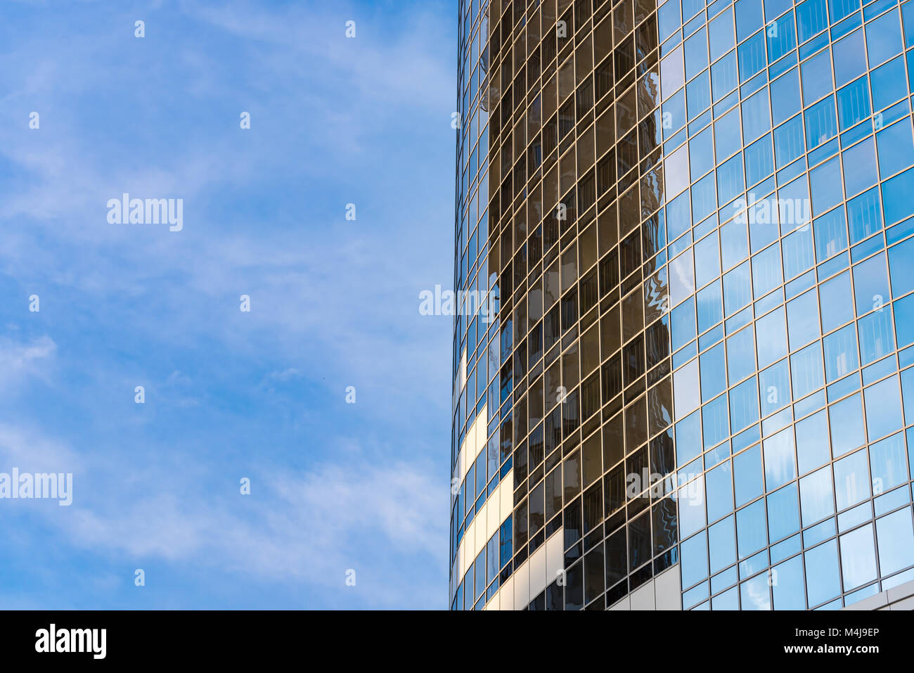 Reflect in mirror hi-res stock photography and images - Alamy