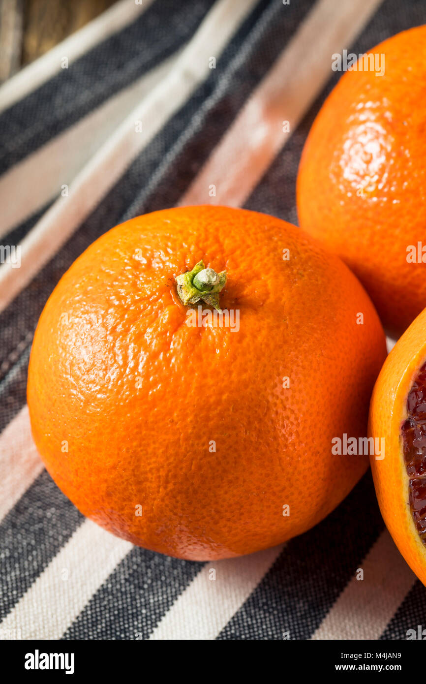 Raw Organic Ruby Tango Blood Orange Clementines Ready to Eat Stock ...