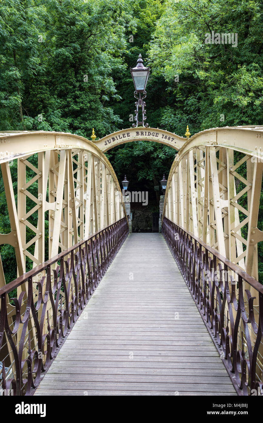 Footbridge over river derbyshire england hi-res stock photography and ...