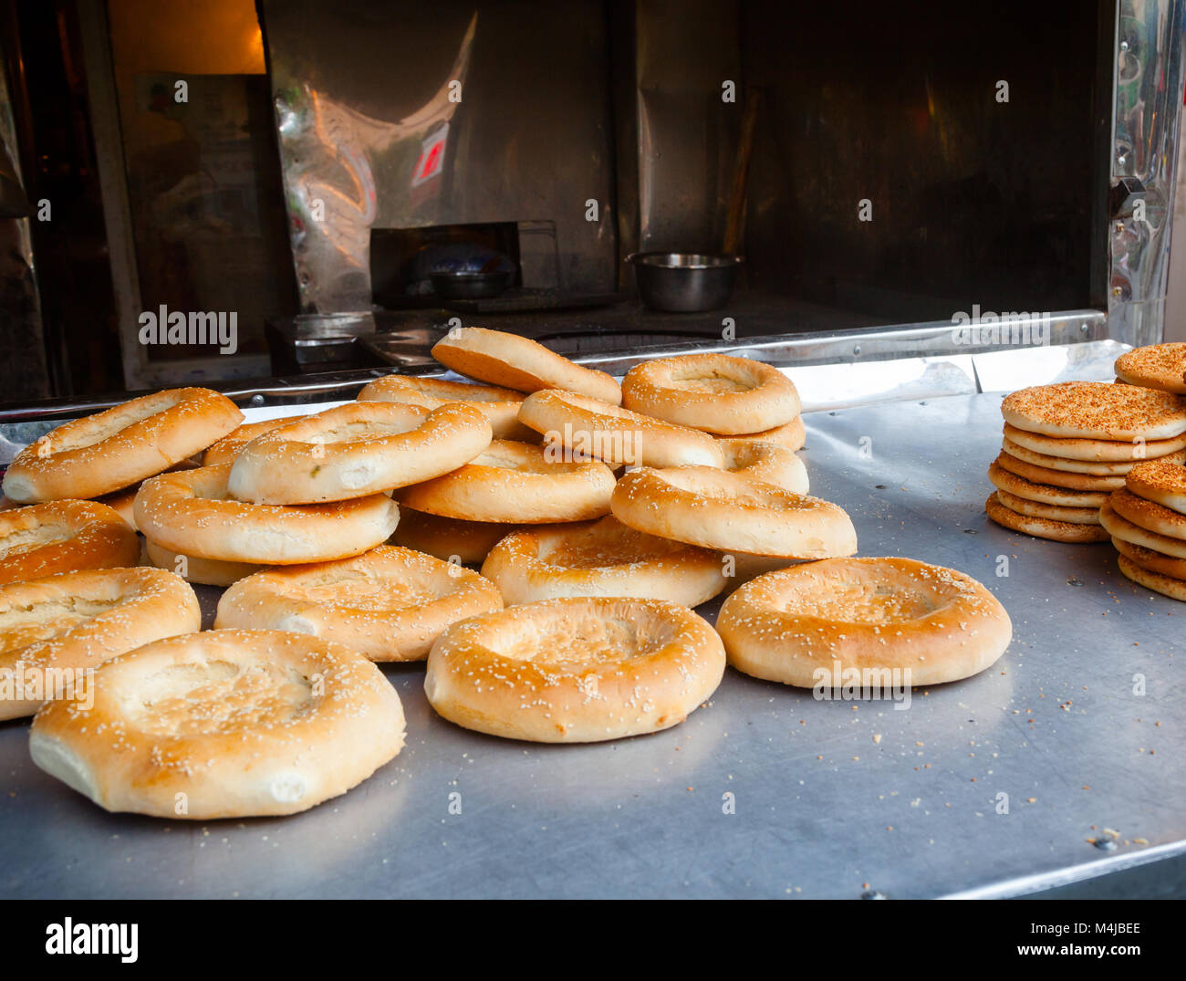 Tandoor hi-res stock photography and images - Alamy