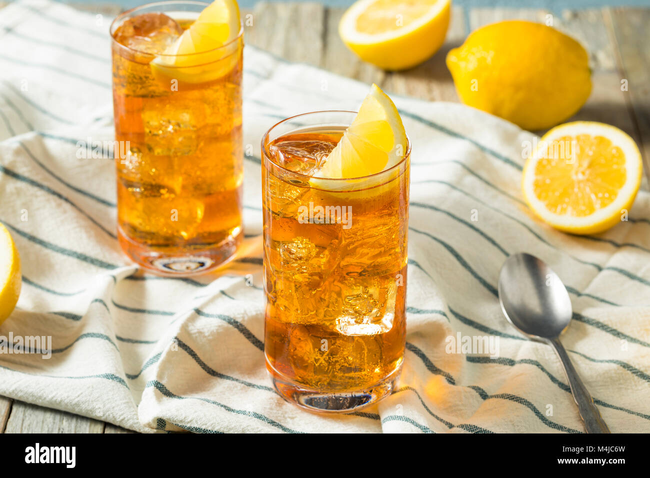 Refreshing Southern Sweet Iced Tea with Lemon Stock Photo - Alamy