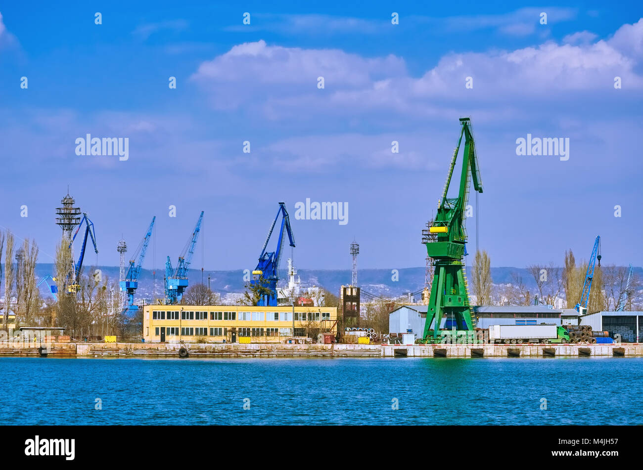 Harbour Level Luffing Cranes Stock Photo - Alamy