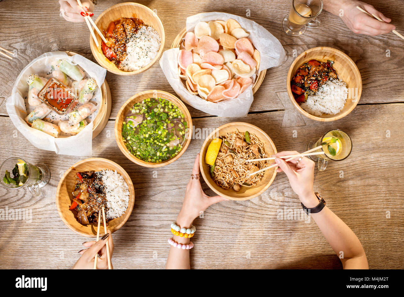 Full meals hi-res stock photography and images - Alamy