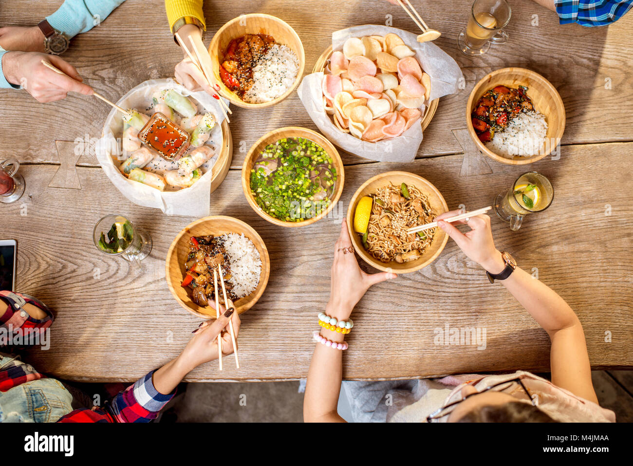 Asian family eating dinner table hi-res stock photography and images ...