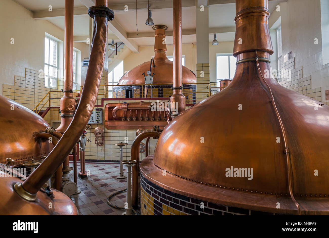 Vintage copper kettle - brewery in Belgium Stock Photo - Alamy