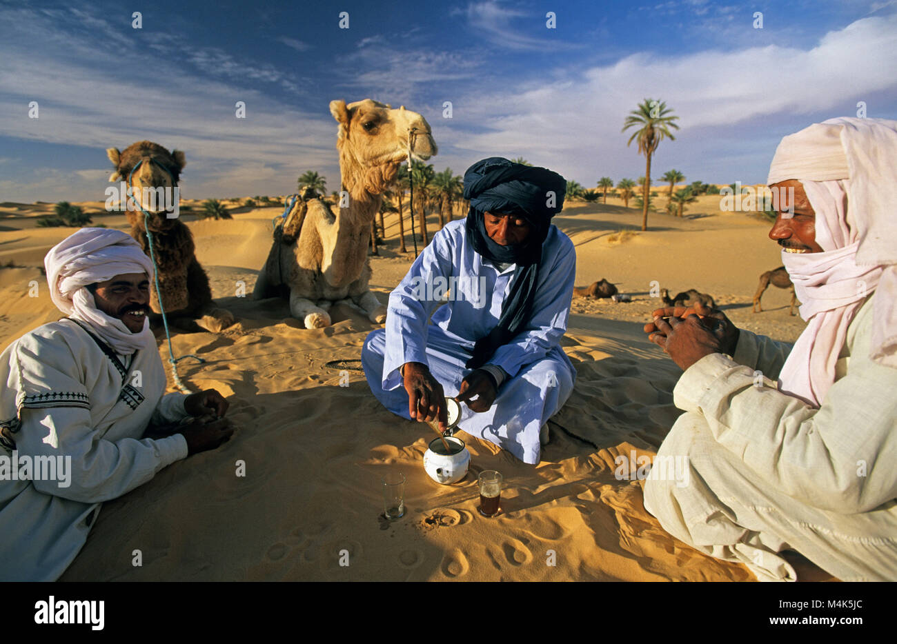 Bedouin people talking hi-res stock photography and images - Alamy