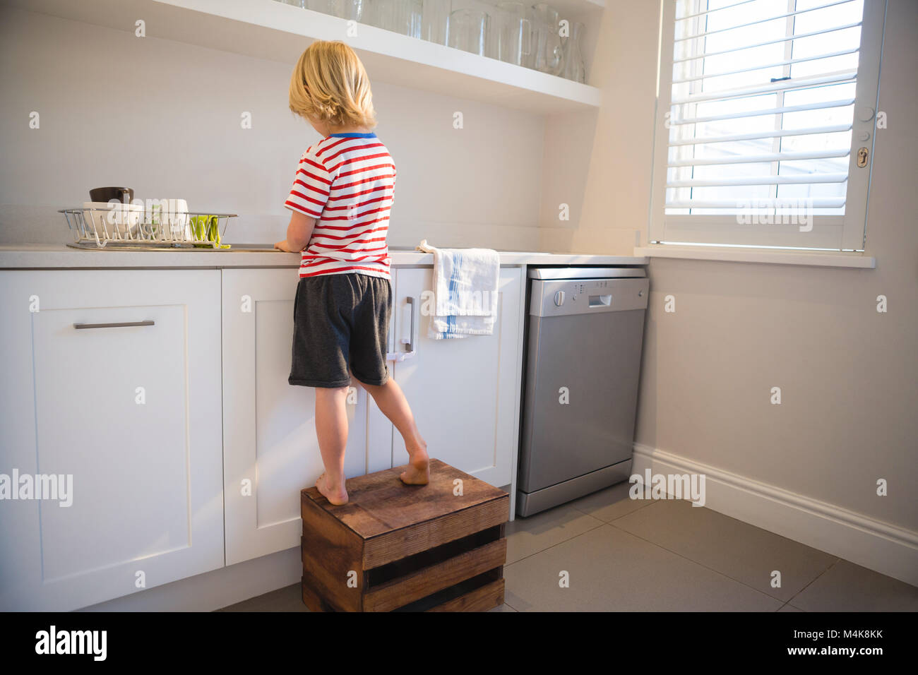 Working cabinet hi-res stock photography and images - Alamy