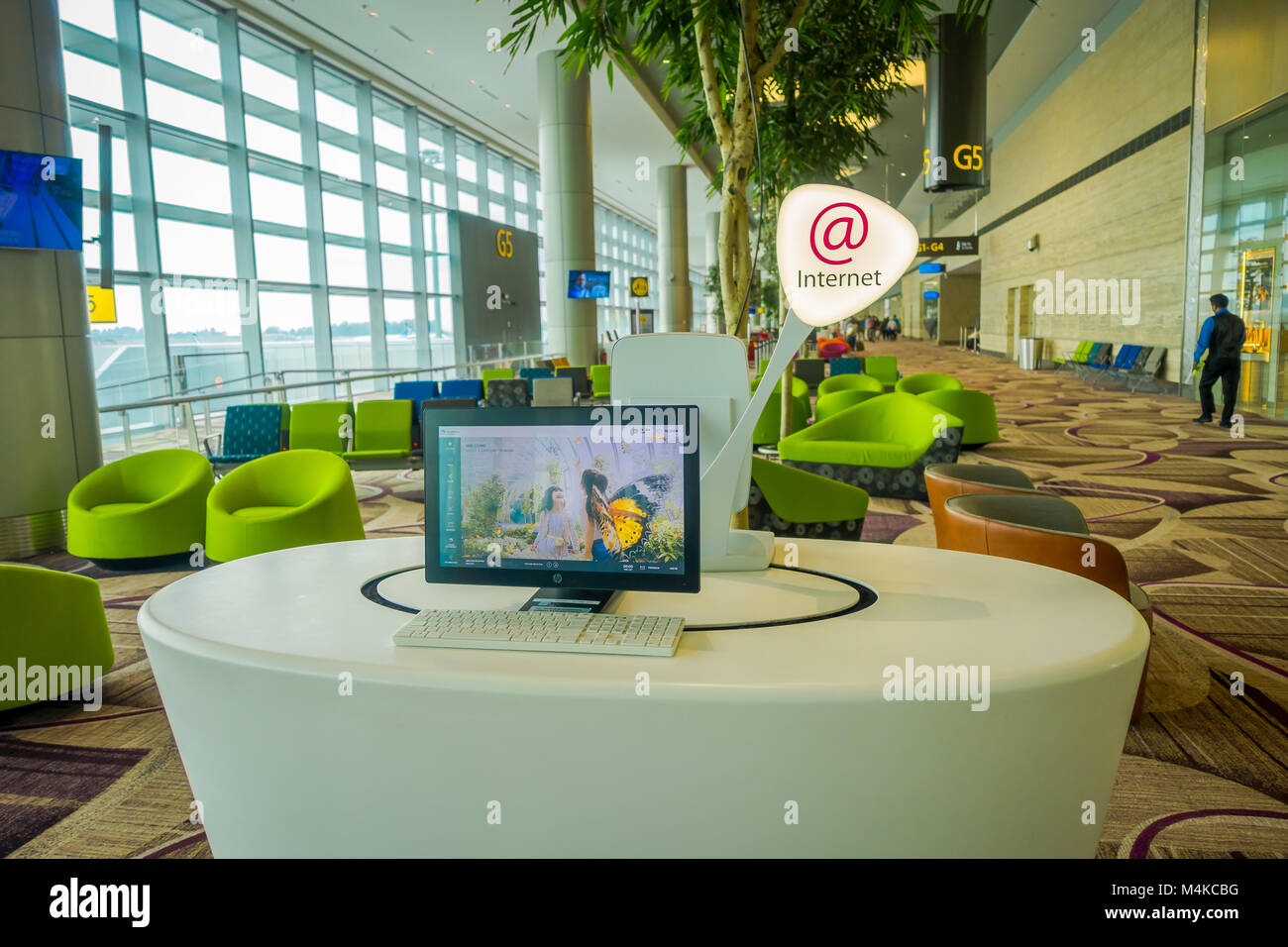 Airport changi computer hi-res stock photography and images - Alamy