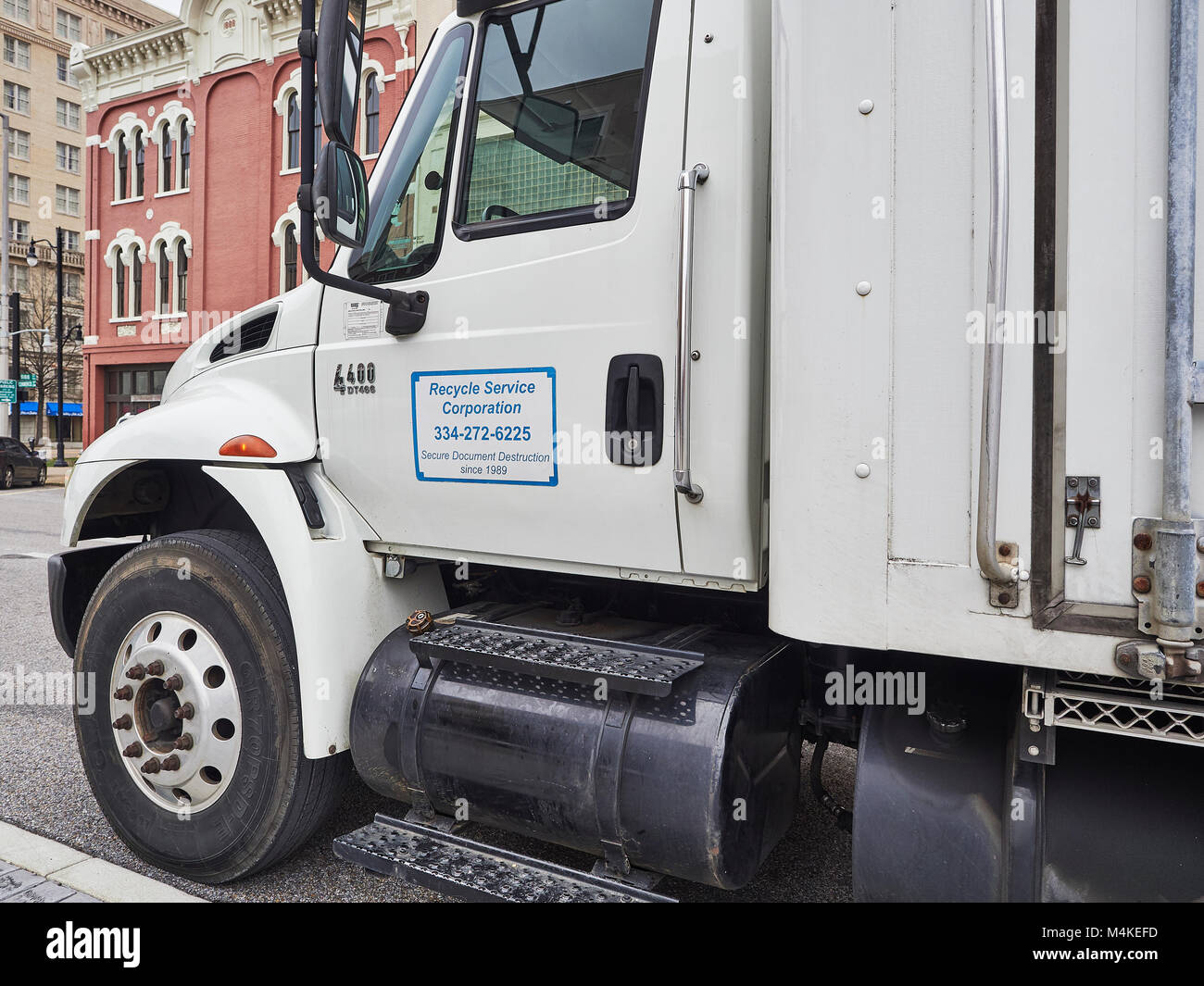 Mobile shredder truck hi-res stock photography and images - Alamy