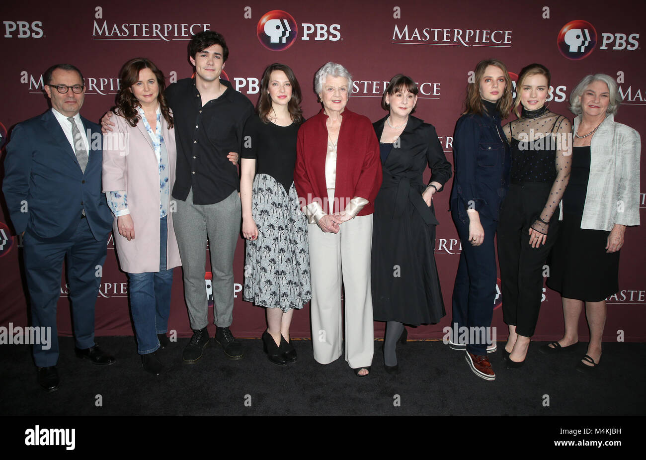 Jonah hauer king red carpet hi-res stock photography and images - Alamy