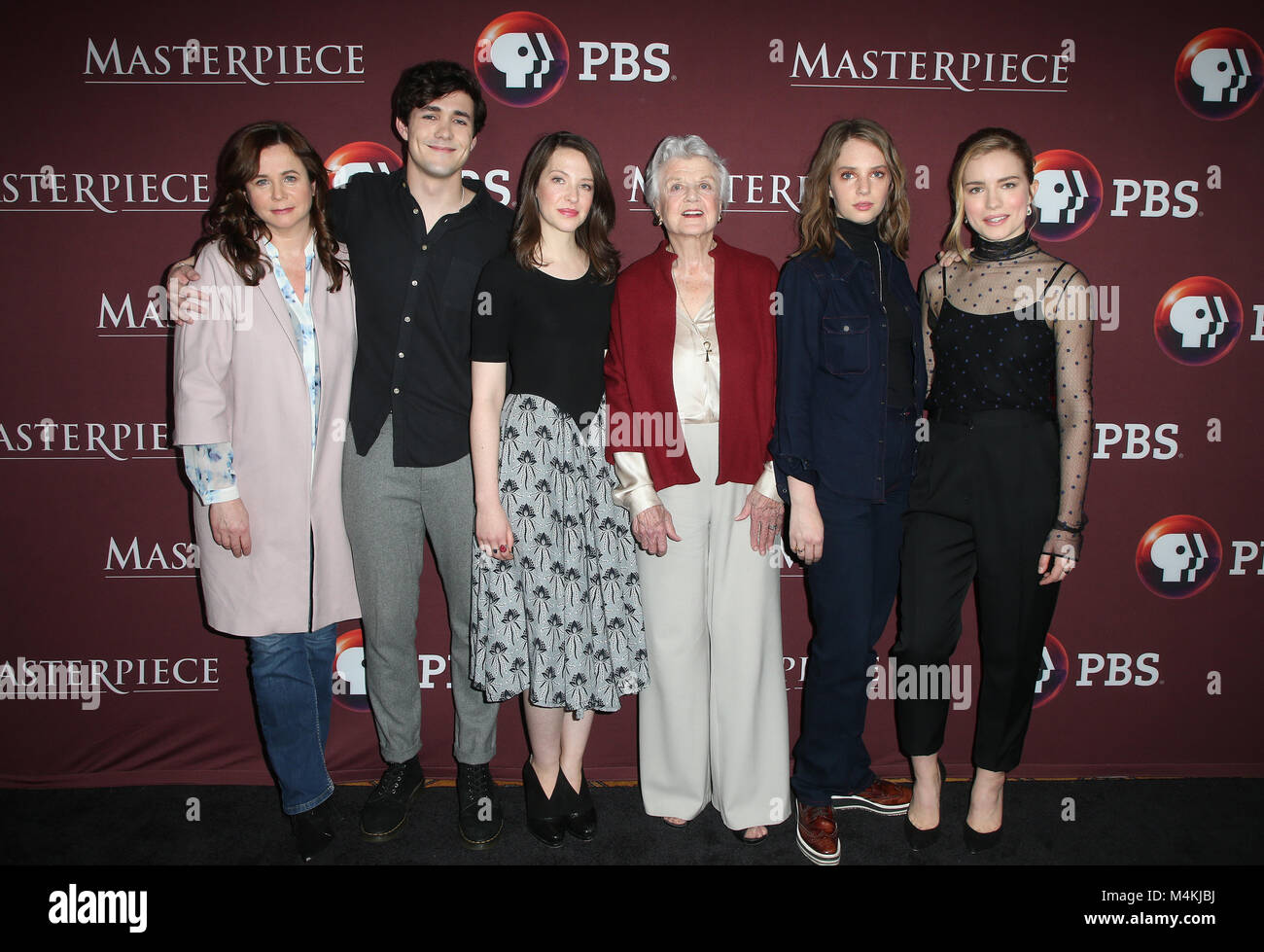 Jonah hauer king red carpet hi-res stock photography and images - Alamy