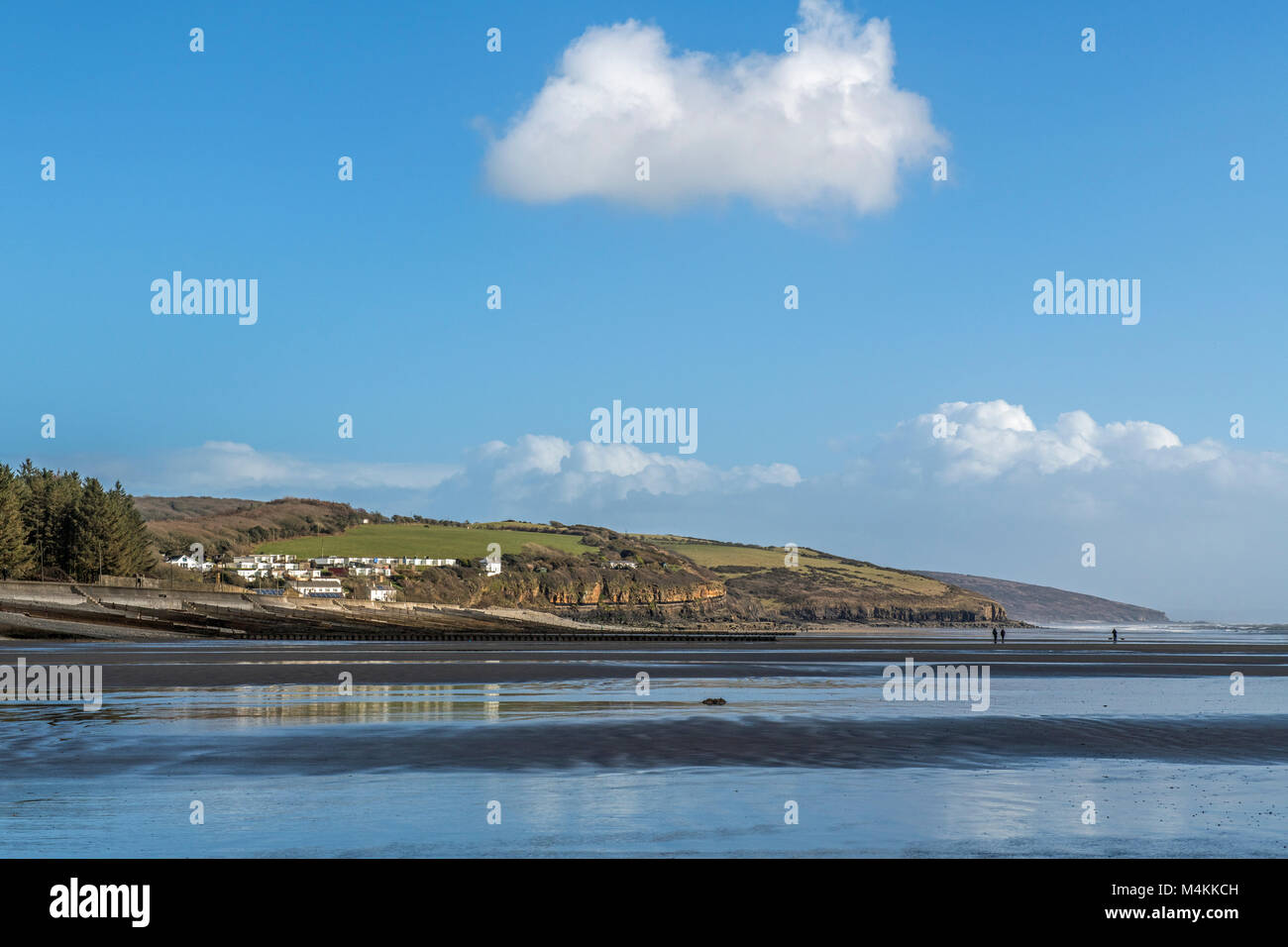 Pembrokeshire coast path people hi-res stock photography and images - Alamy
