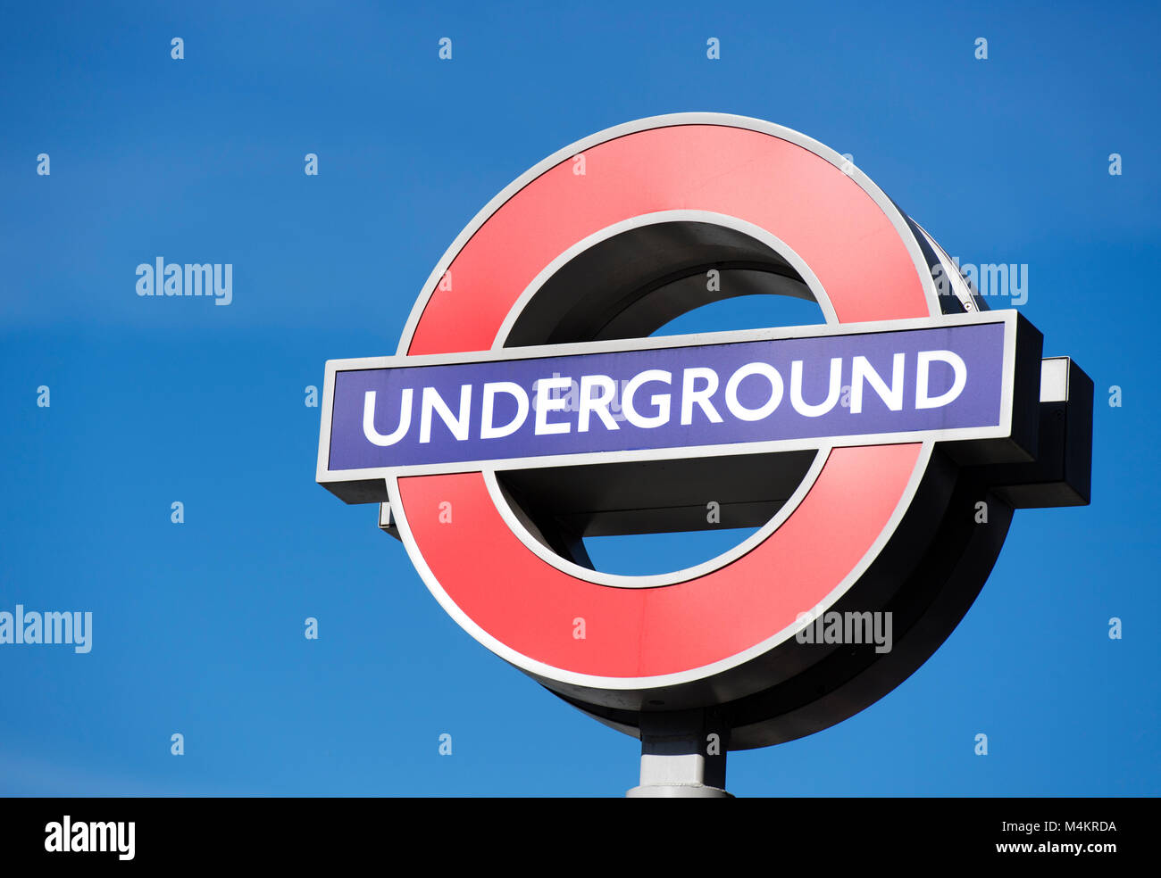 London underground sign hi-res stock photography and images - Alamy