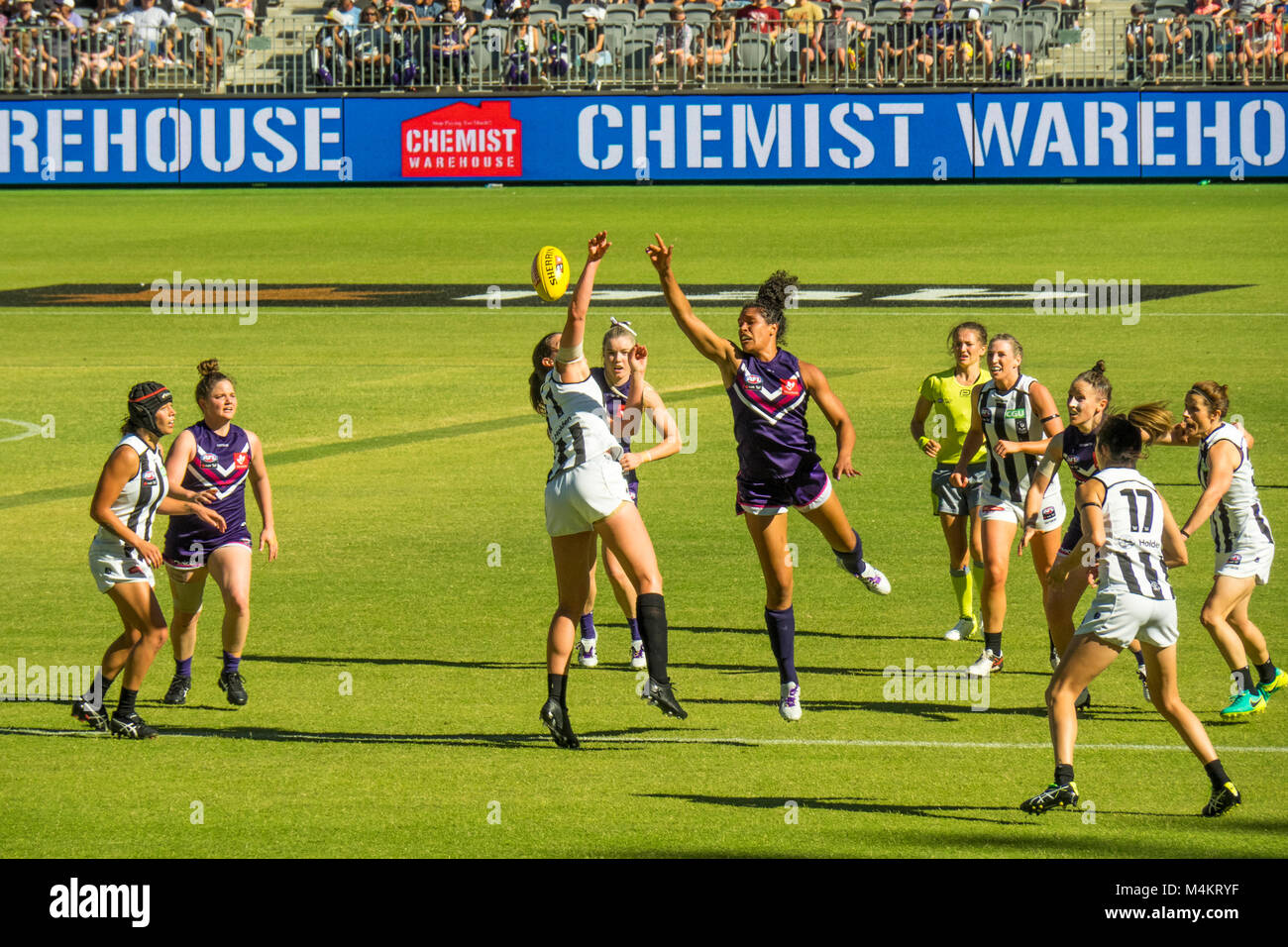 Rucking hi-res stock photography and images - Alamy