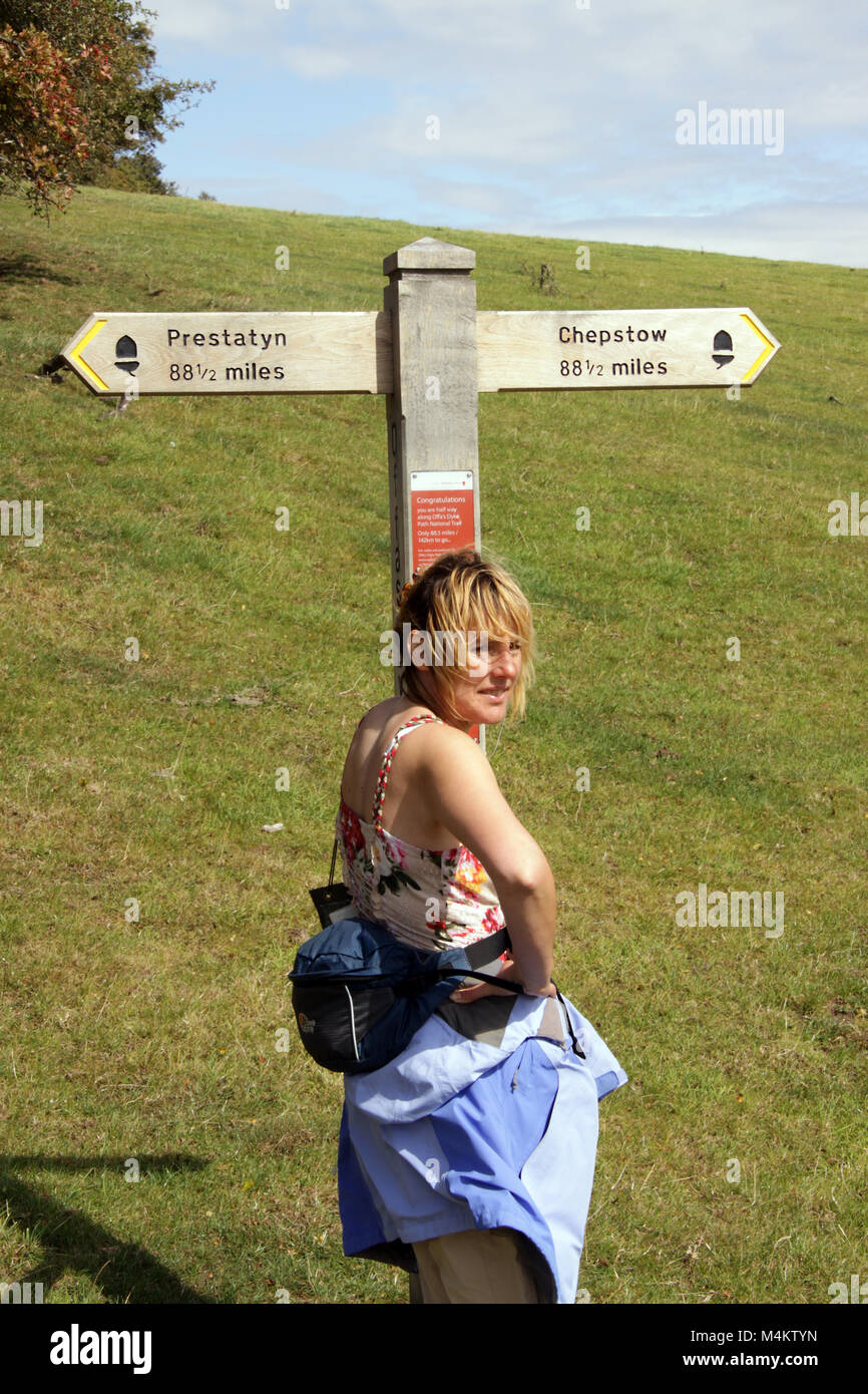 Half way sign hi-res stock photography and images - Alamy