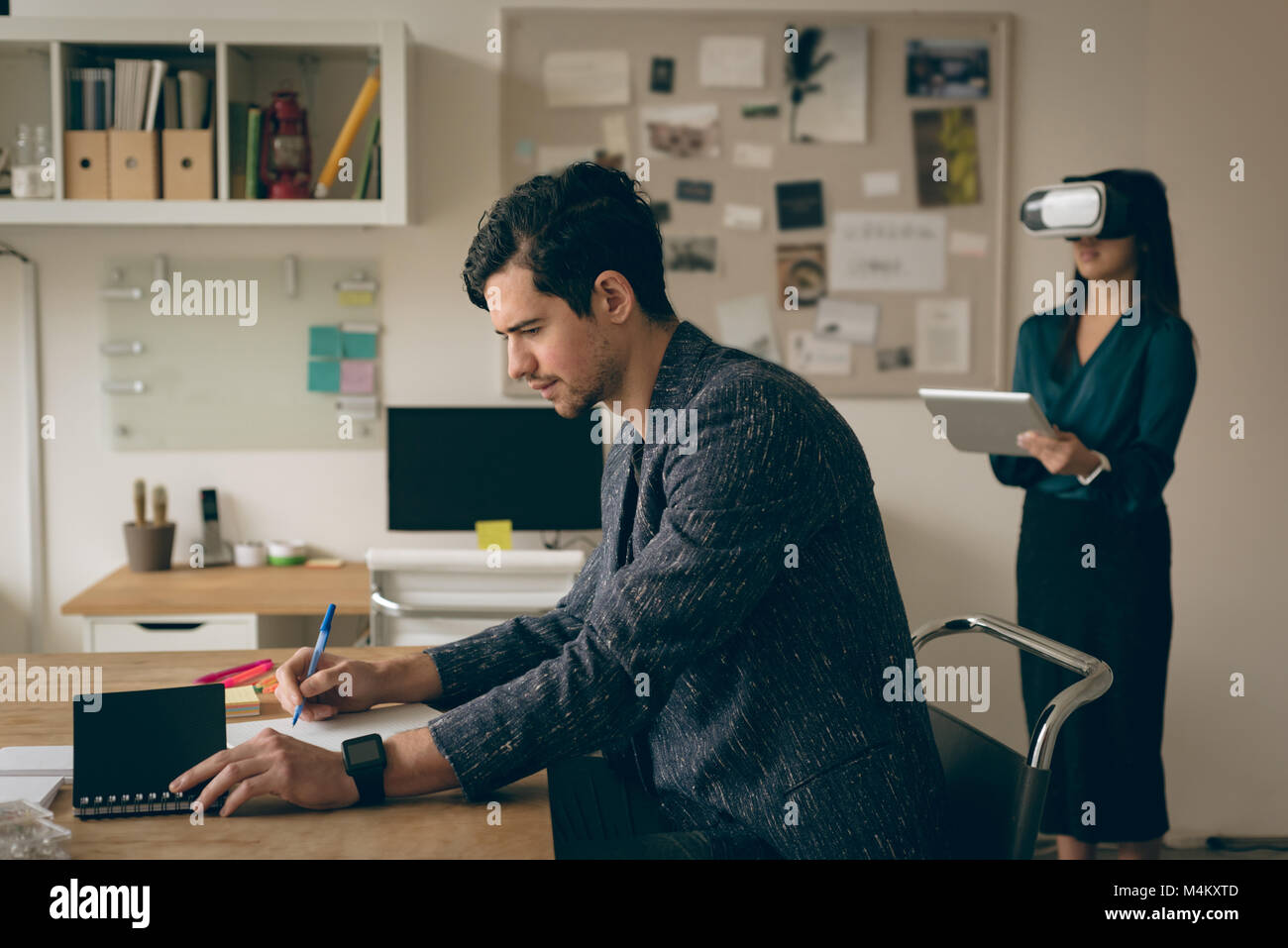 Male with paper hi-res stock photography and images - Alamy