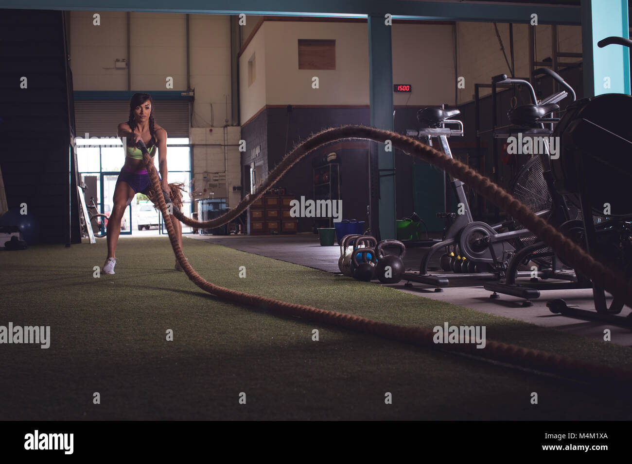 Muscle woman rope hi-res stock photography and images - Alamy