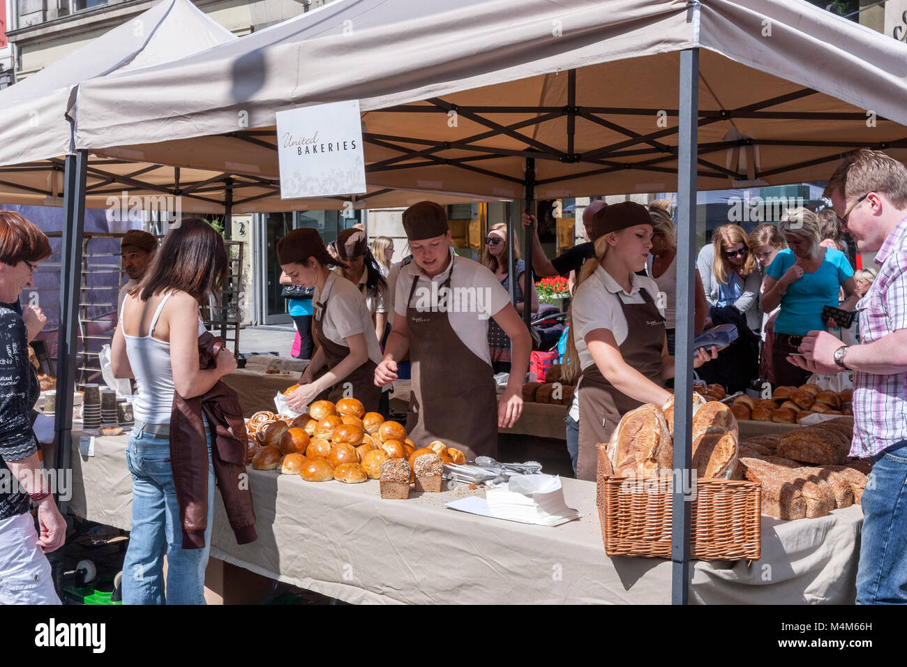 Food stall norway hi-res stock photography and images - Alamy